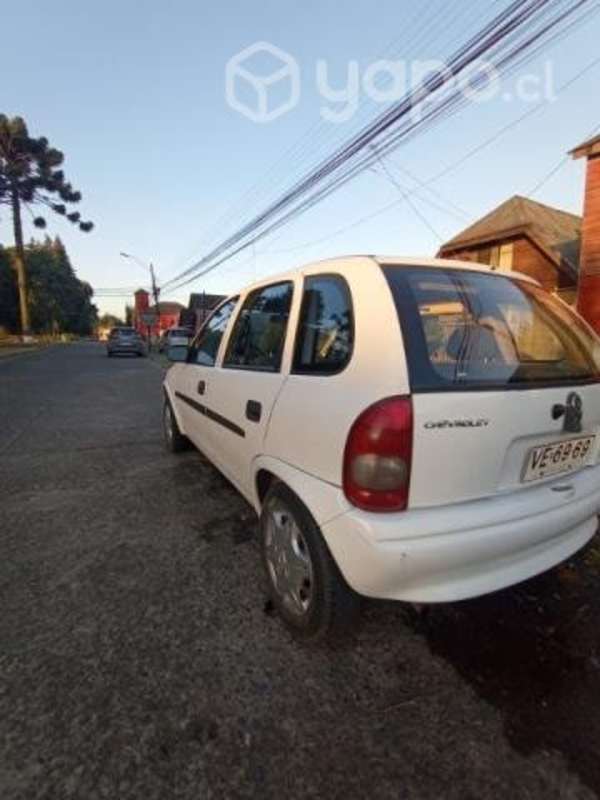 corsa 2002 precio