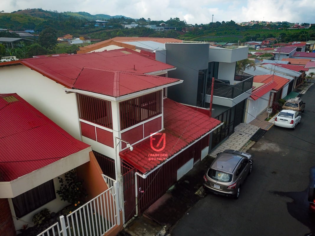 San Ramón/Venta de casa en Zona Comercial (Céntrica) | 5 Recamaras por ...