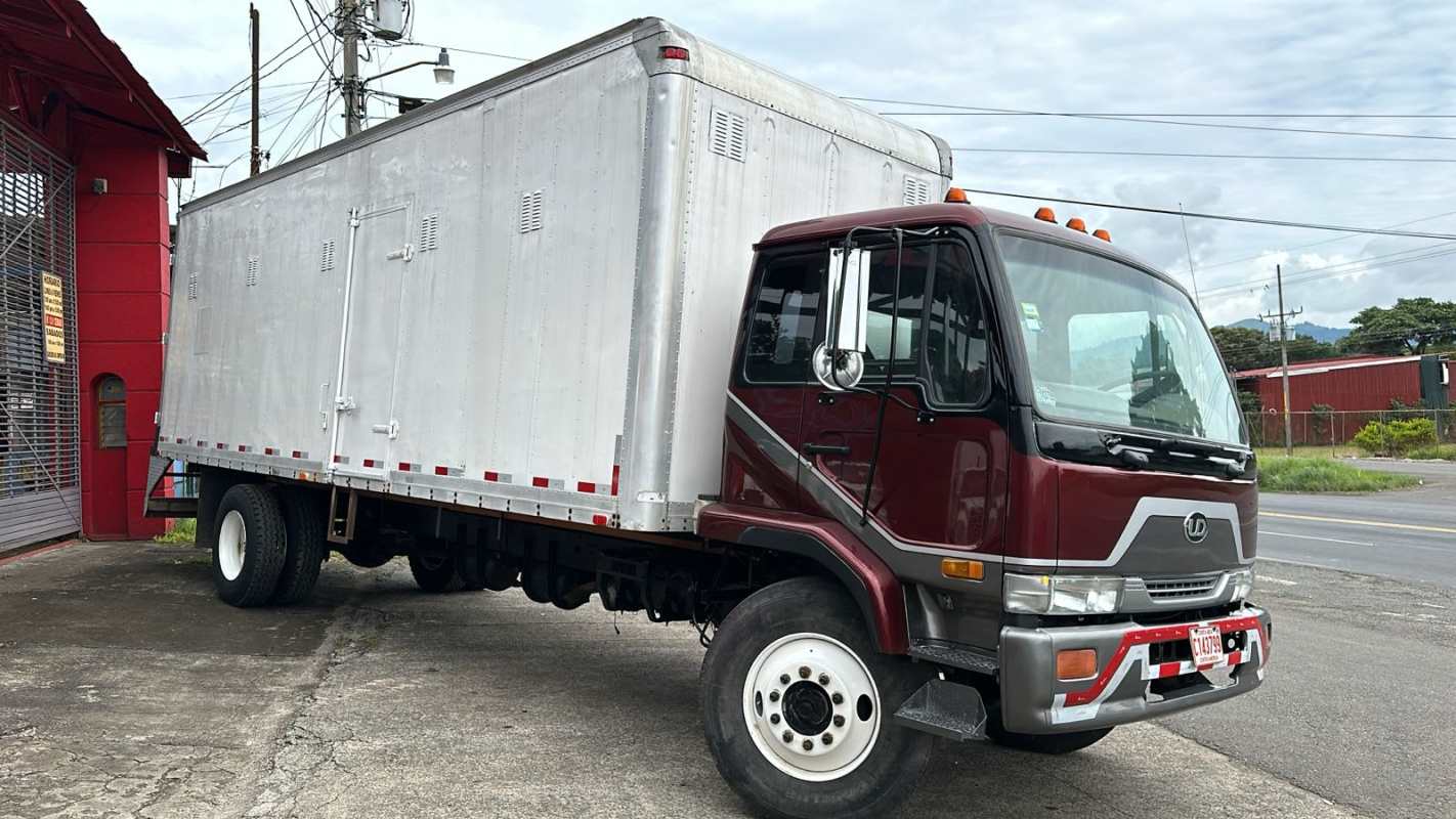 Truck & Bus | Nissan UD Costa Rica 2000 | Nissan UD 2000