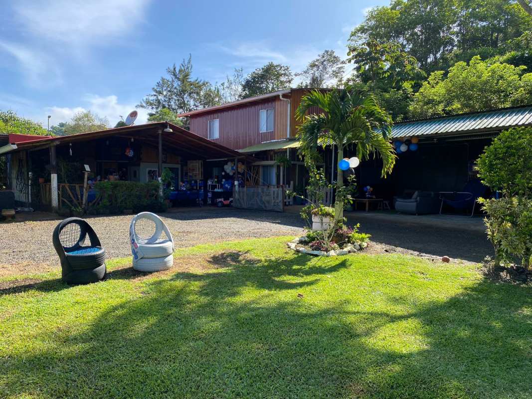 Casa en venta en San Ramon, con apartamento, amplio lote, estanque ...