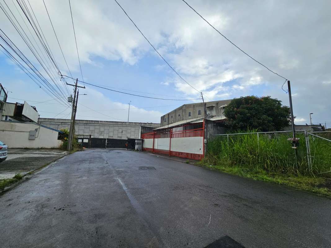 Tibas, Bodega y Oficinas MUY SEGURAS en Colima, San Jose | 6 Espacio ...