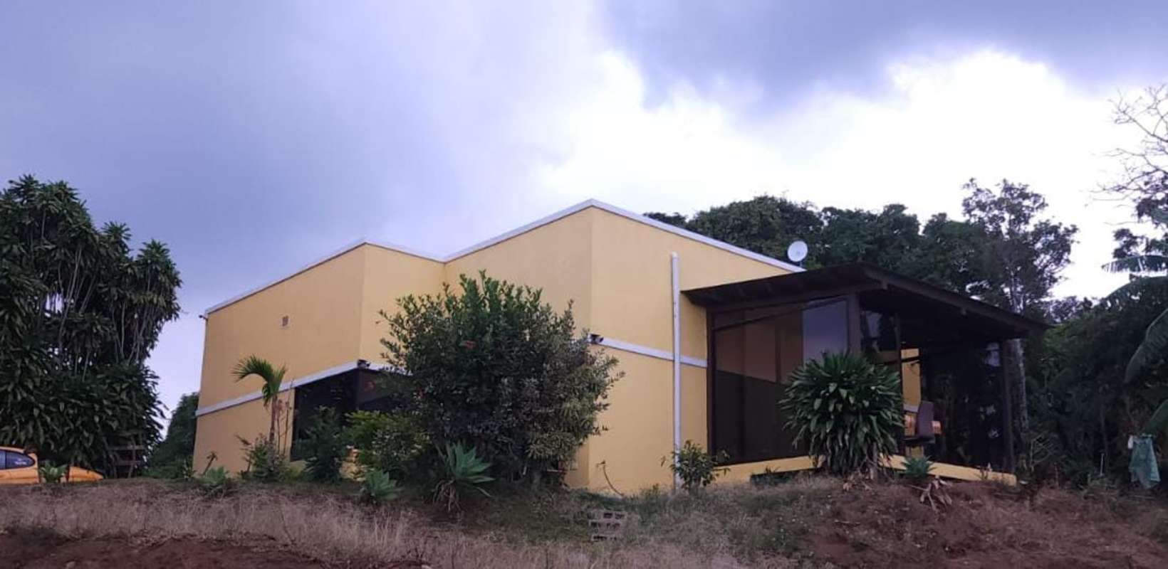 Houses in Cirrí Sur | For Sale | House for Sale in Naranjo with Two ...