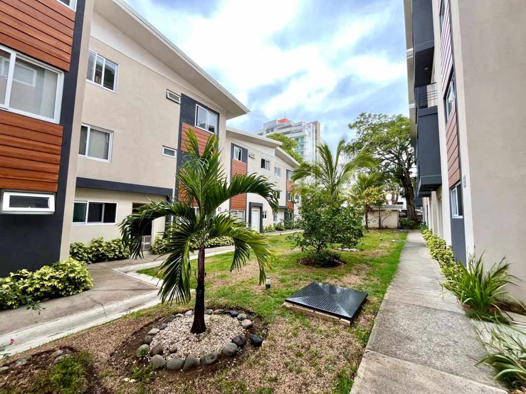 VENTA DE APARTAMENTO PARA ESTRENAR - URUCA - ROBLEDAL | 2 Recamaras por 145000.00 en Uruca