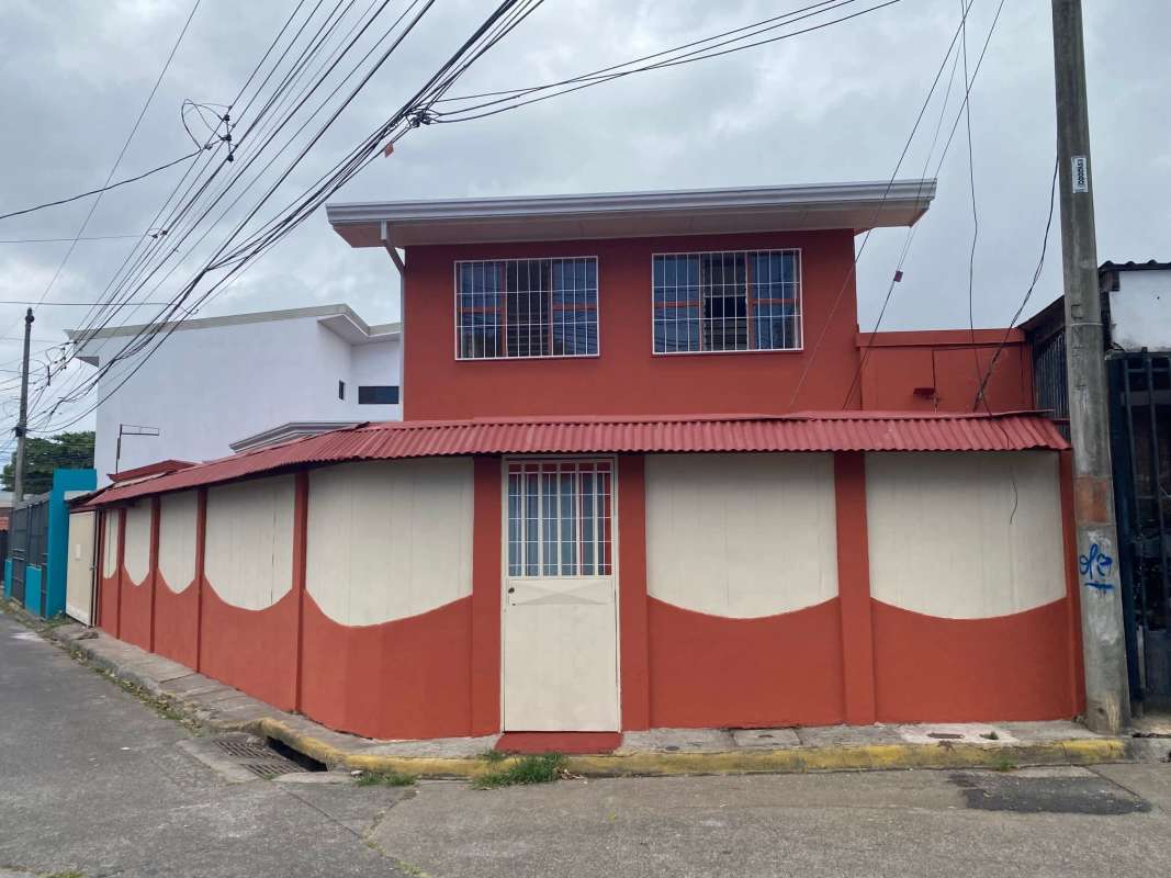 Houses in Curridabat | For Sale | THE PERFECT CORNER TO EMBRACE FAMILY WARMTH... 5704 : 4 rooms ...