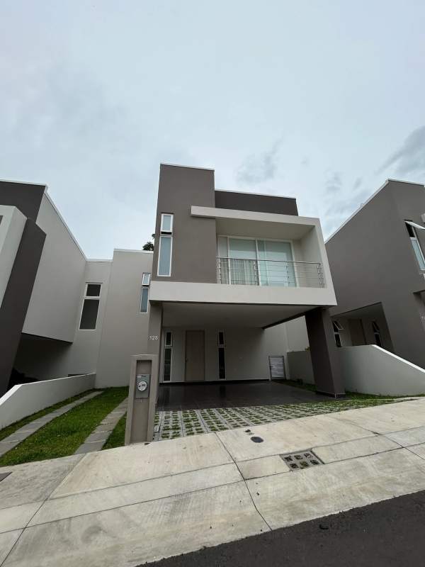 Houses for rent in Río Oro | Modern House in Santa Ana with Premium ...