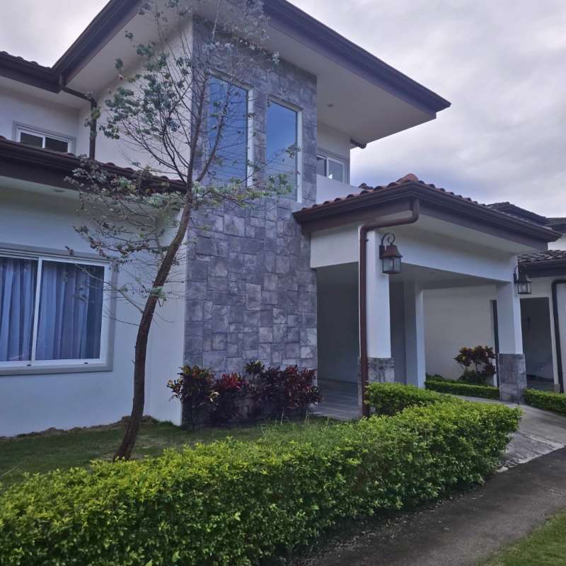 Venta de casa en Condominio exclusivo en Cartago, Quebradilla - VG | 3 ...