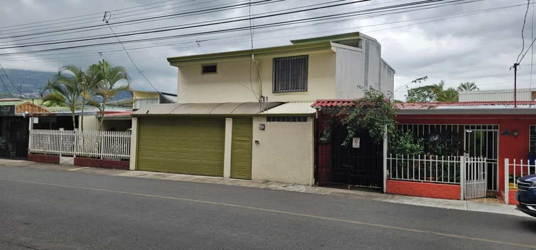 Venta de Casa + APTO en Desamparados, San José. 25-1864 LCV | 4 ...
