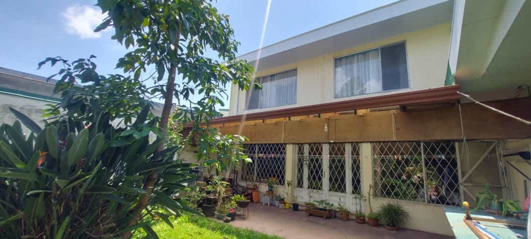 Venta de Amplia Casa en Montes de Oca, San José. 26-827 NEGOCIABLE LCV ...