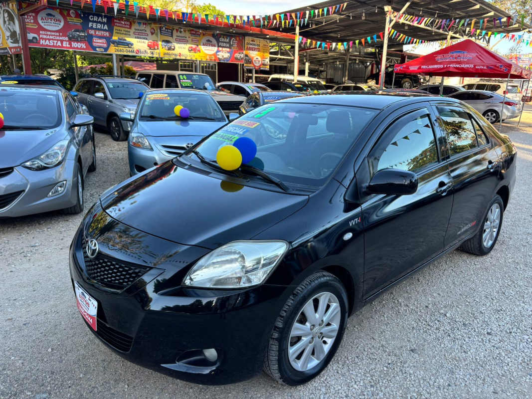 Toyota Yaris 2013 154842 km Gasolina Manual en Santa Cruz | TOYOTA ...