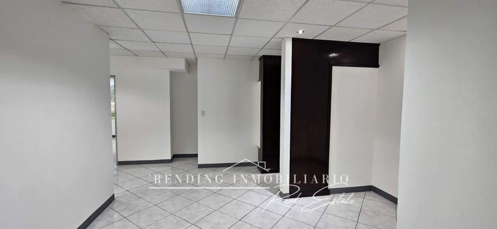 Oficina en venta Europlaza, Zona 14 | 228 Metros2 en nivel alto ...