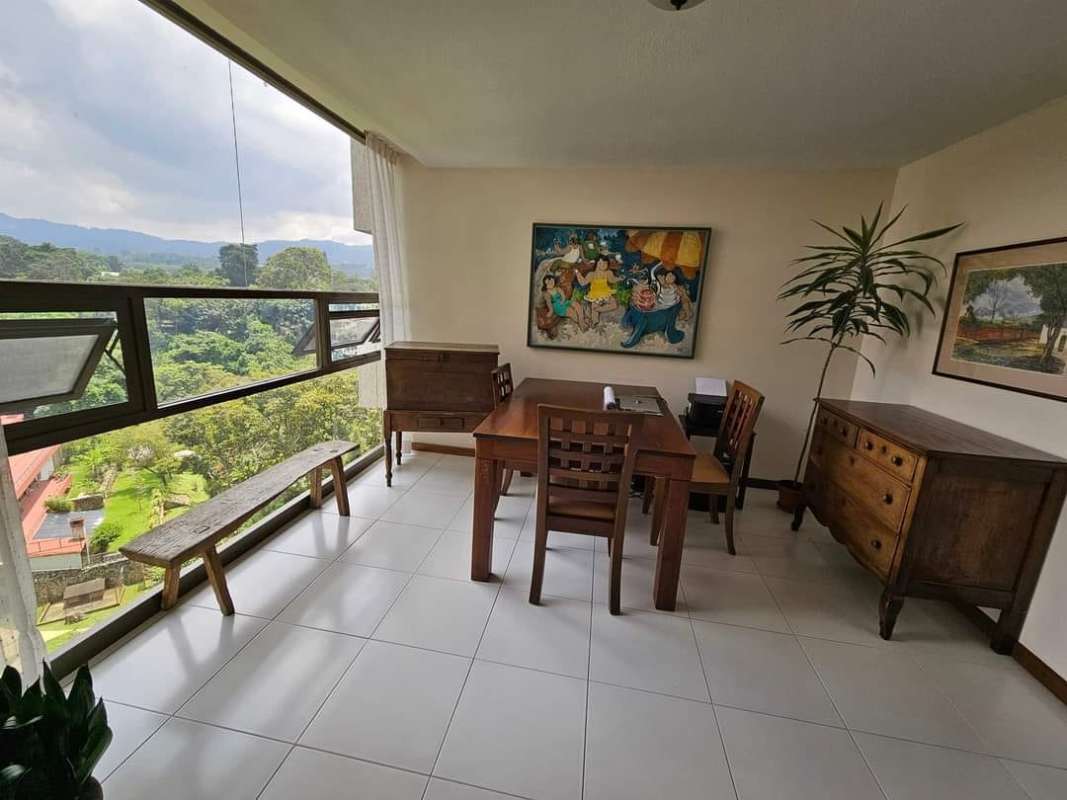 Apartamento en Venta - Zona 14, Ibiza | 3 Recamaras por 365000.00 en Zona 14