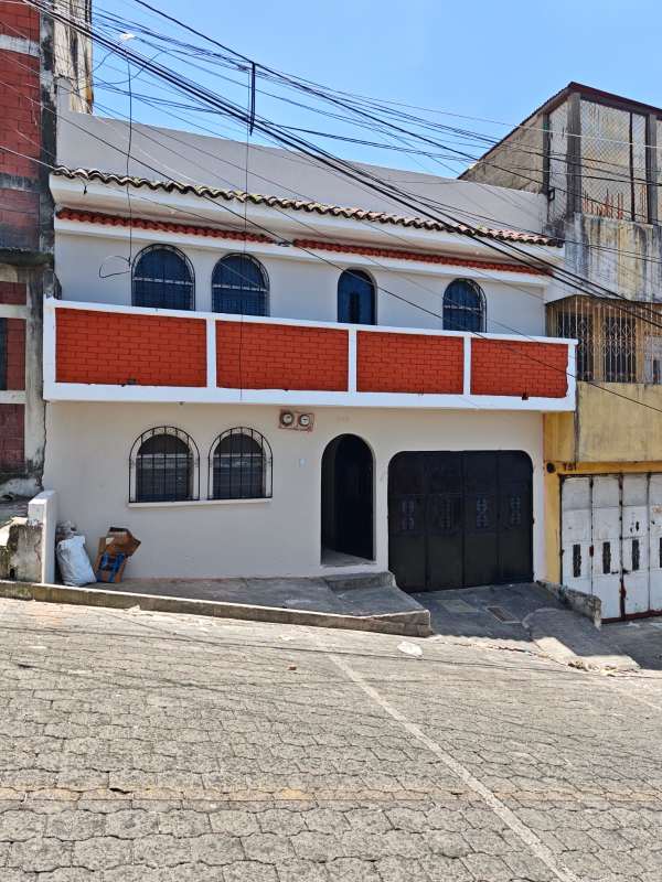 Casa En Venta Zona 8 (Cerca a la Terminal y Av Sta Cecilia) | 10 Recamaras por 3000000.00 en Zona 8