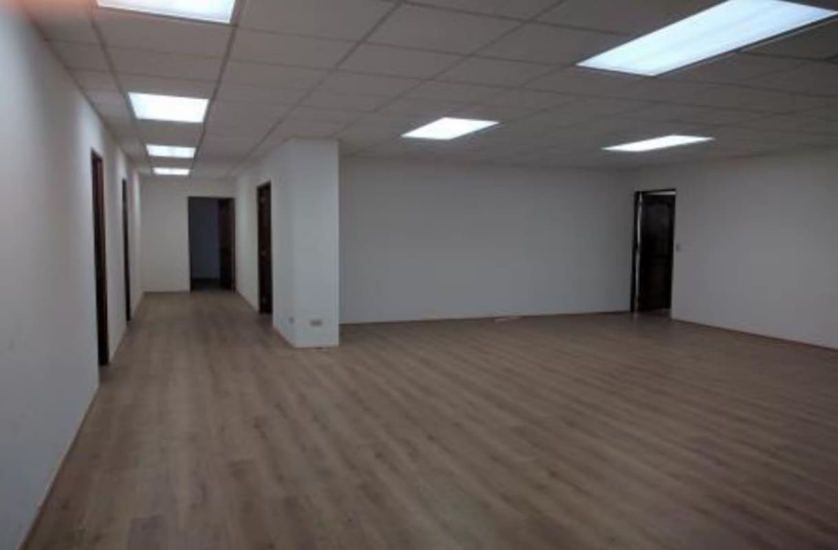 Alquilo Edificio en zona 10 | ACODI | 1 Recamaras por 28000.00 en Zona 10