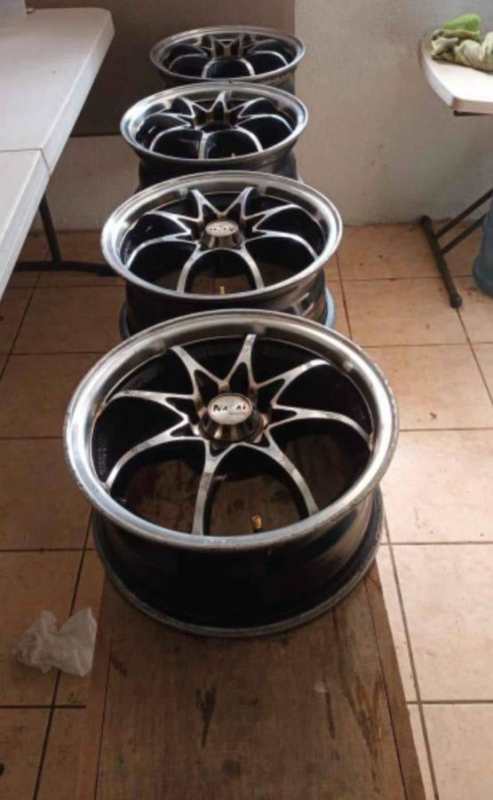 Vendo aros rin 14 con llantas - Guatemala
