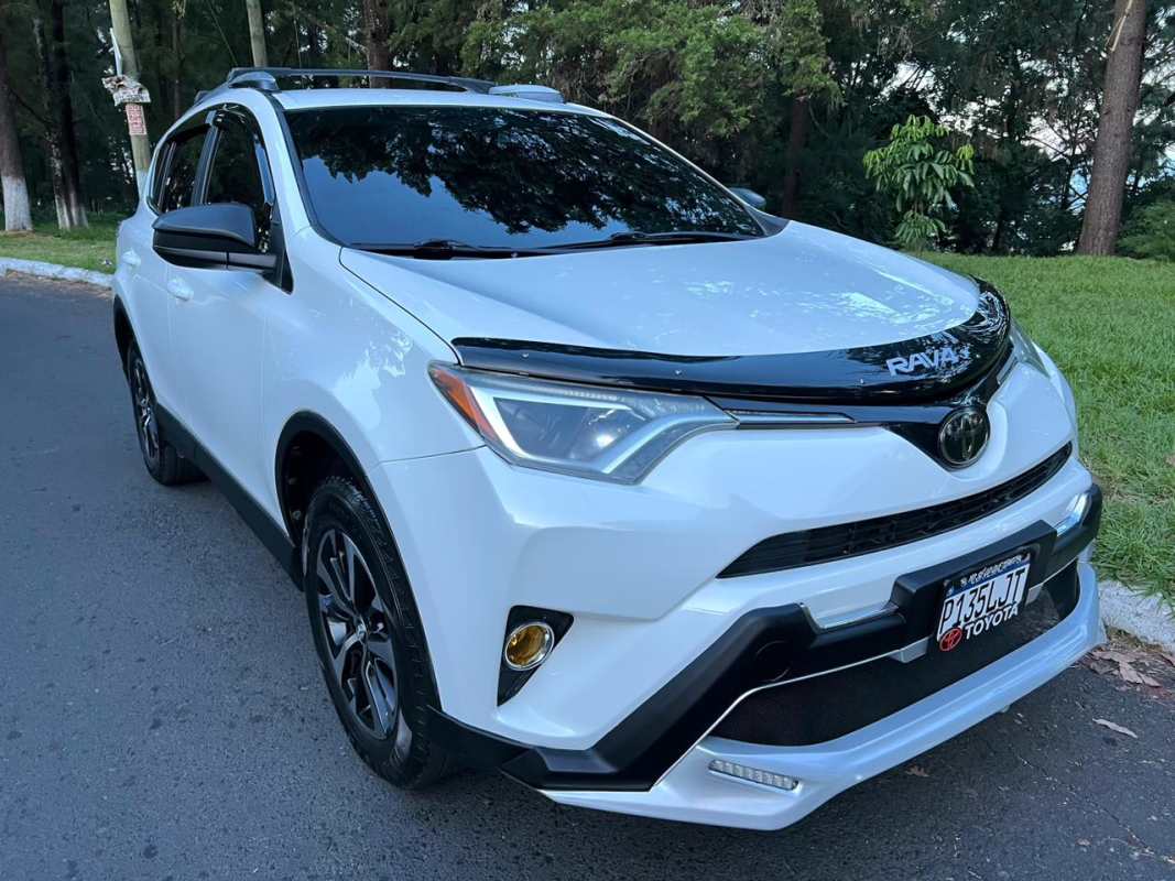 Toyota RAV4 2018 111000 km Gasolina Automática en Zona 3 | TOYOTA RAV4 2018 FULL EQUIPO SPORT