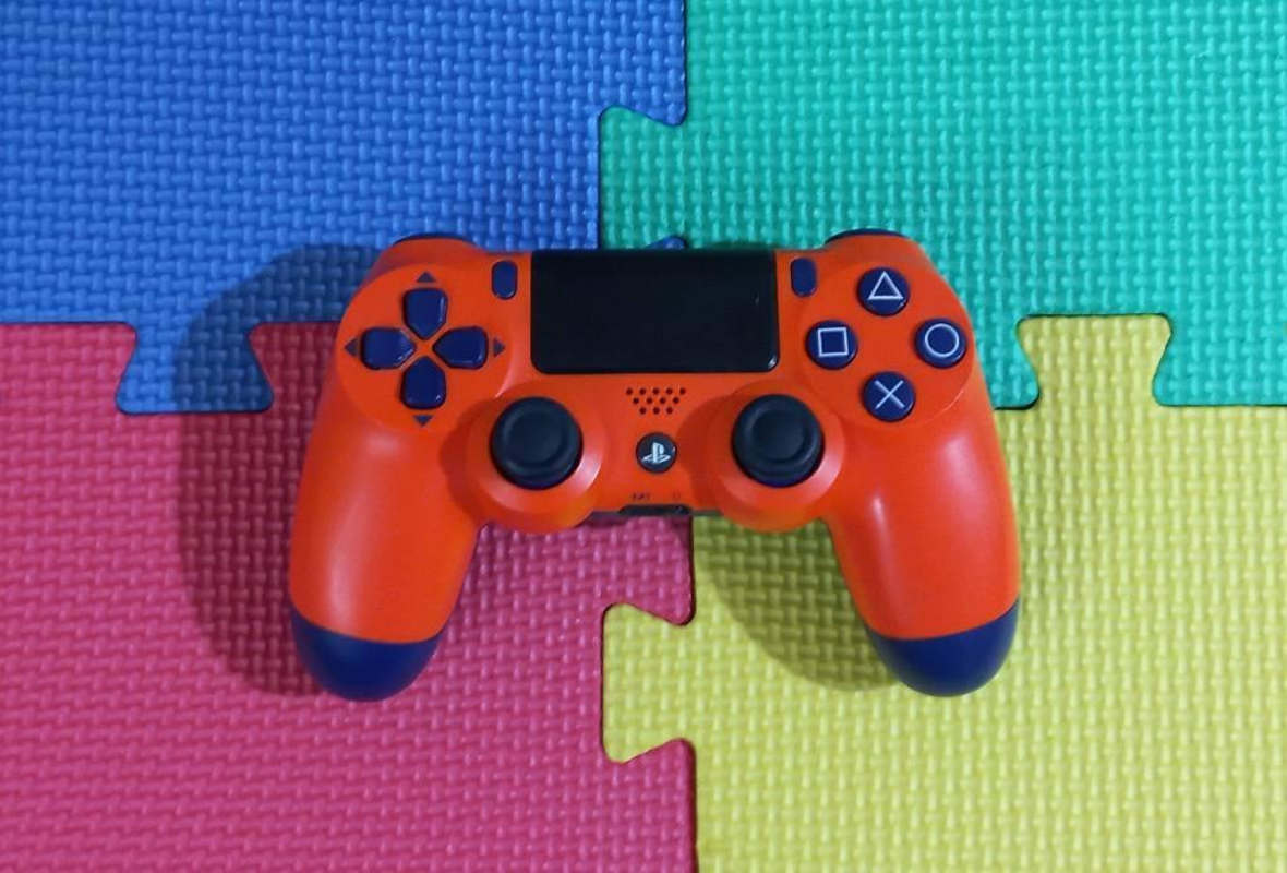 Games | CONTROL PLAY STATION 4 SUNSET ORANGE - Guatemala