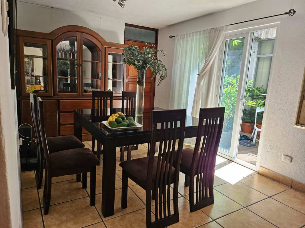 Houses in Zona 12 | For Sale | VENDO CASA MONTE MARIA ZONA 12 : 4 rooms ...