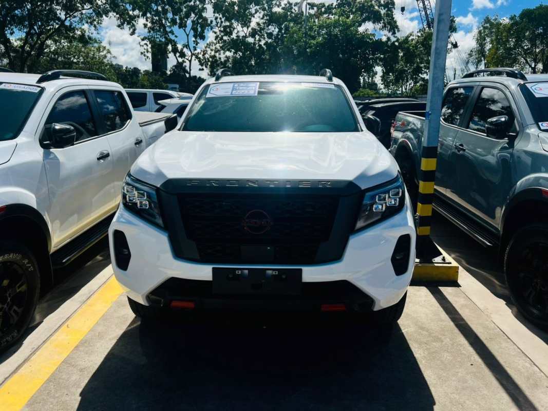 Nissan Frontier 2025 18249 km Gasoline Automatic in Colonia Palmira ...