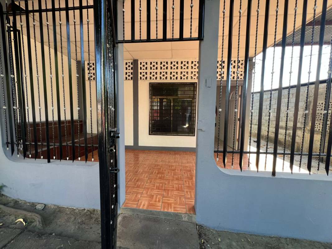 FP>Se Vende Hermosa Casa en Omar Torrijos (Rubenia solo Venta ) $62,000 | 2 Recamaras por 62000. ...