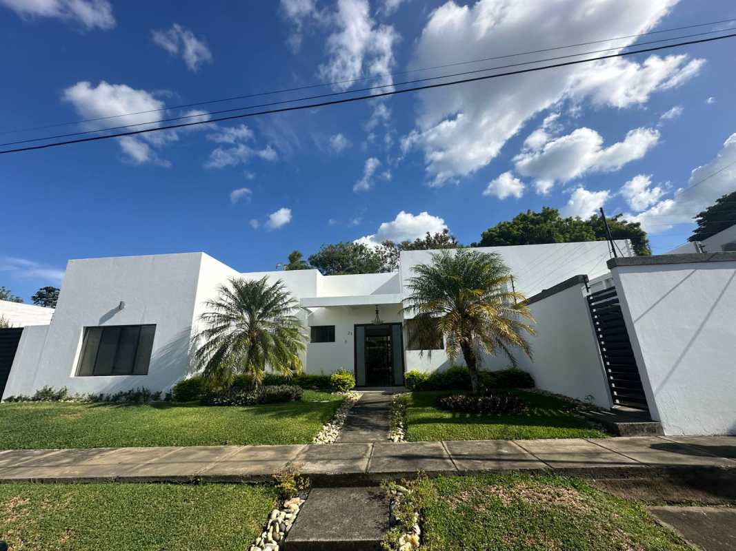 Alquiler de Casas en Santo Domingo | Casa Moderna con excelente opcion ...