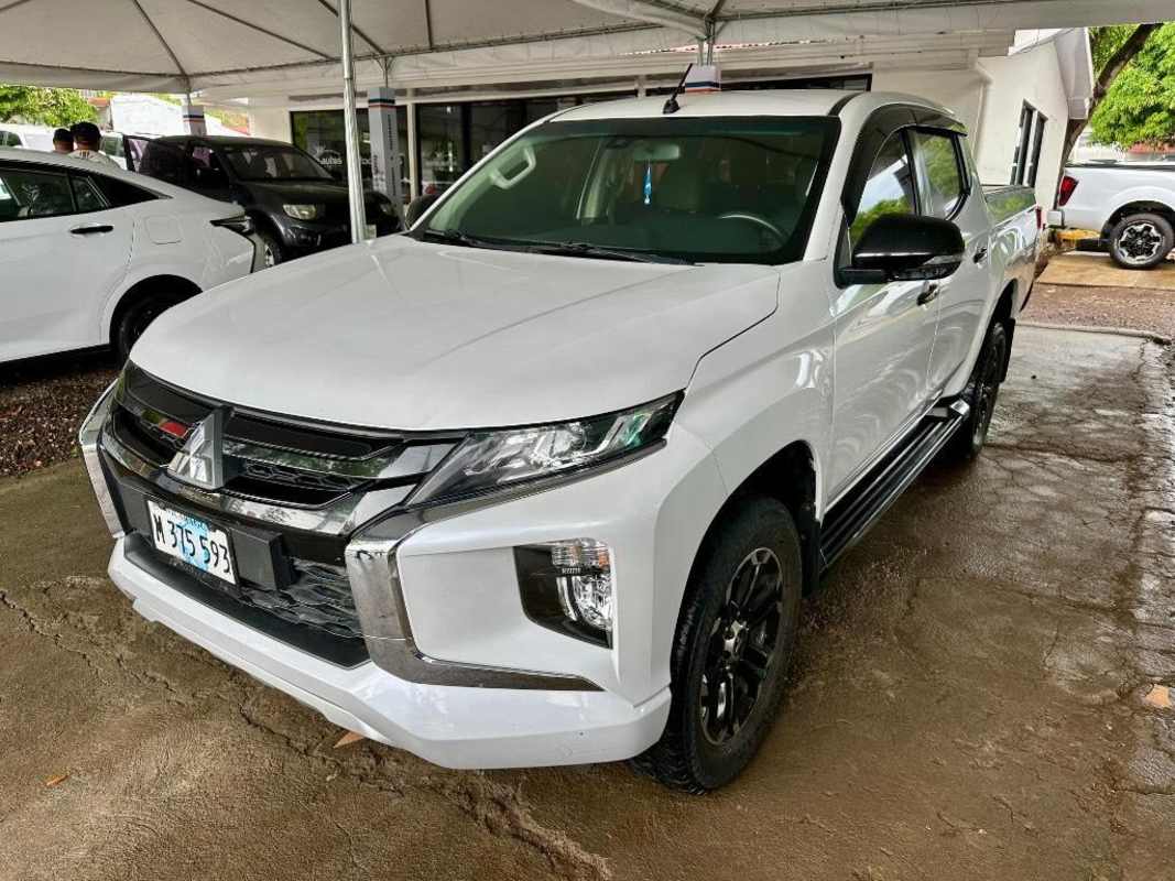 Mitsubishi L 200 2023 44000 km Diesel Automática en Los Robles | MITSUBISHI L200 SPORTERO AÑO 2023