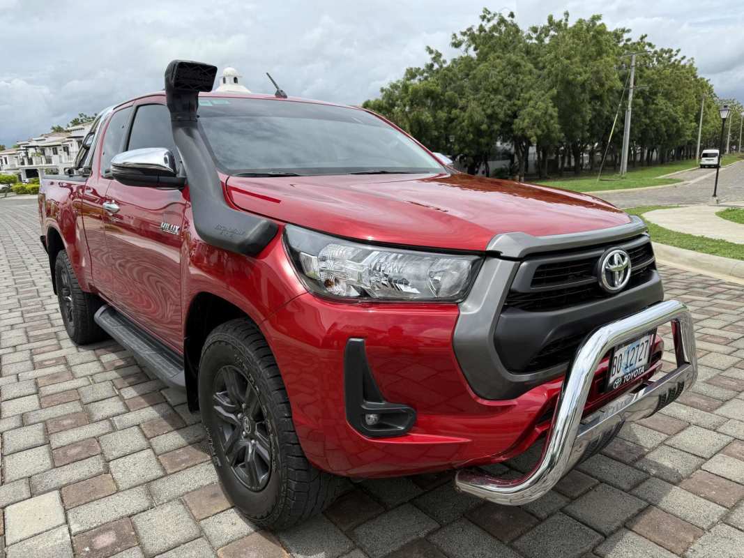 Toyota Hilux 2024 37000 km Diesel Manual in Santo Domingo | Toyota ...