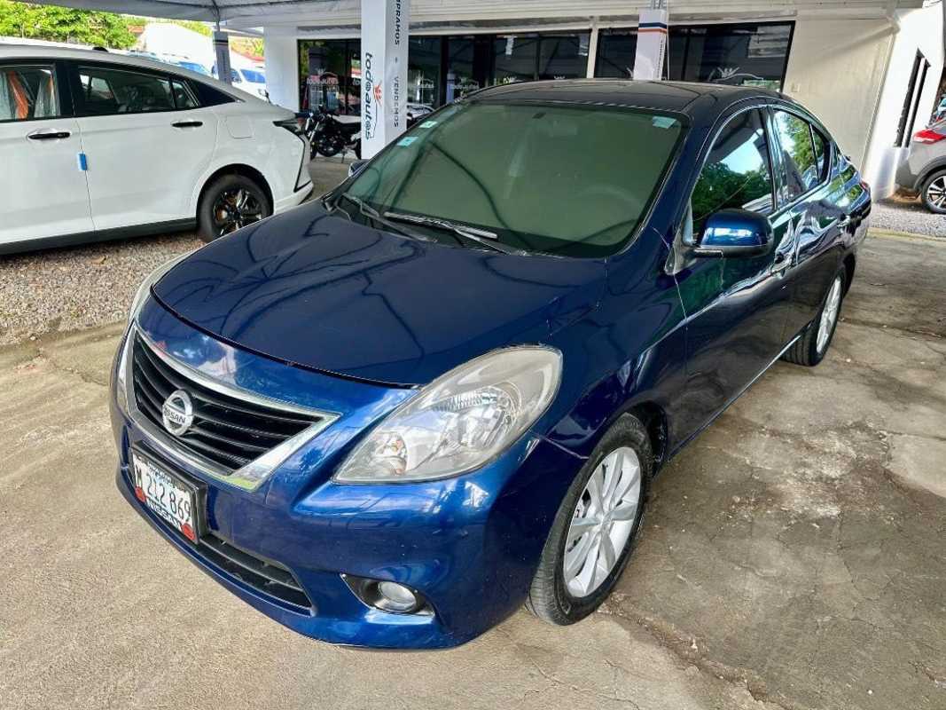 Nissan Versa 2014 120000 km Gasolina Manual en Los Robles | Nissan ...