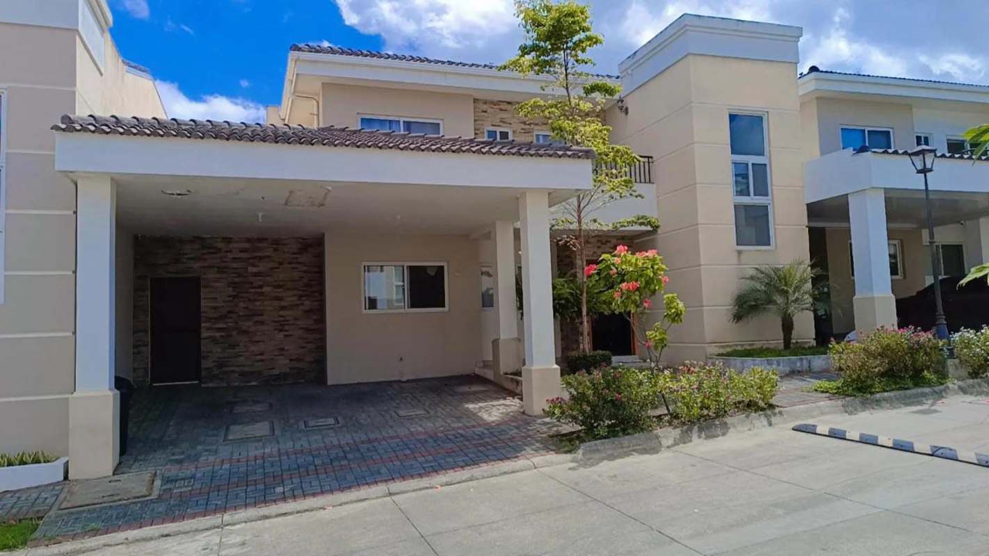 Alquiler de Casas en Santo Domingo | Condominio exclusivo en Santo ...