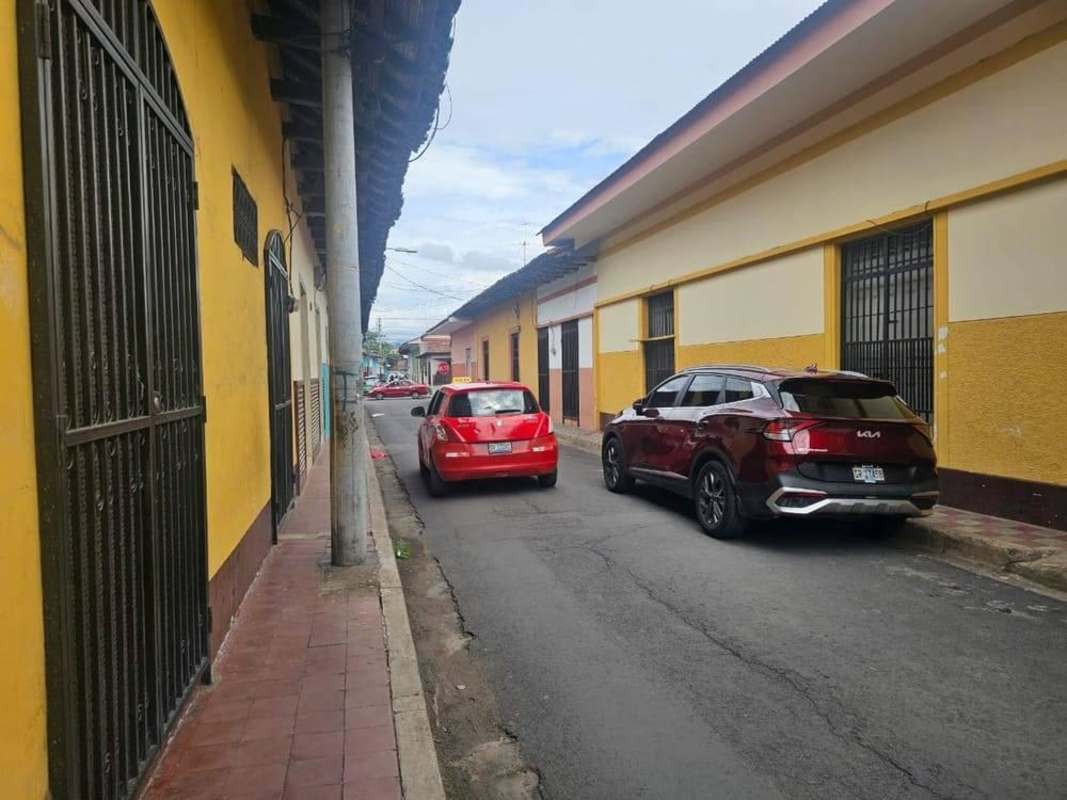 Venta de Casa. Granada Centro: Tu hogar o tu inversión perfecta. U ...