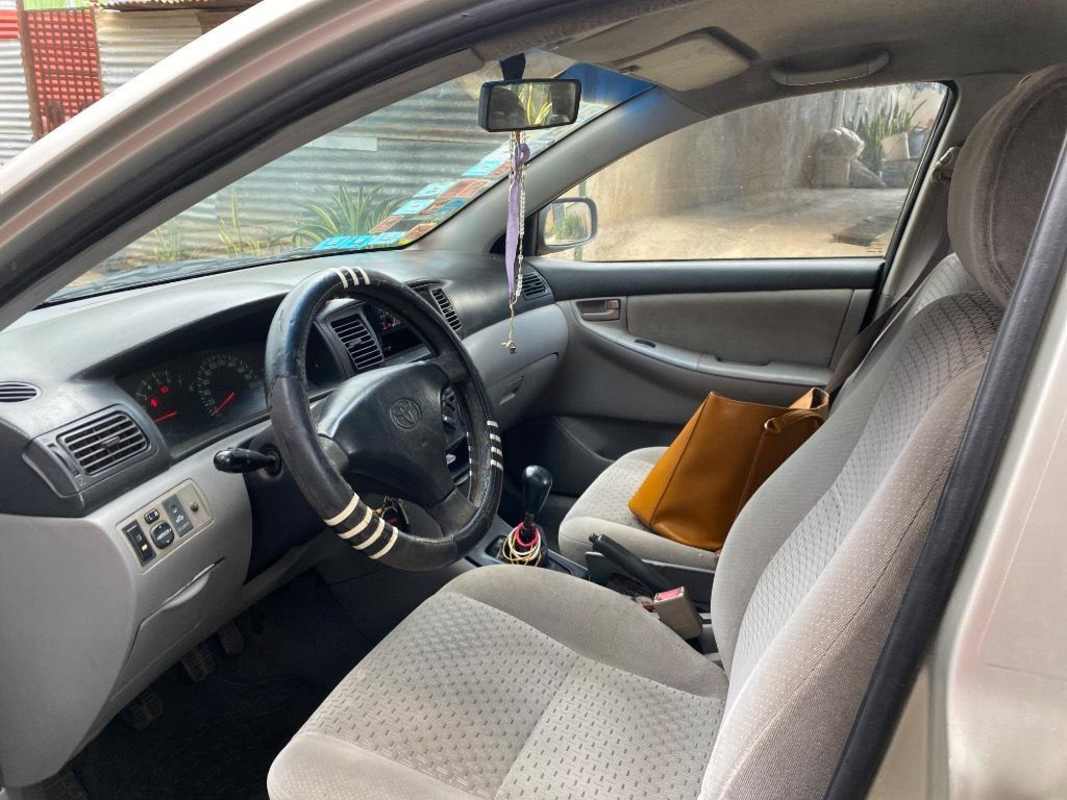 interior corolla 2007
