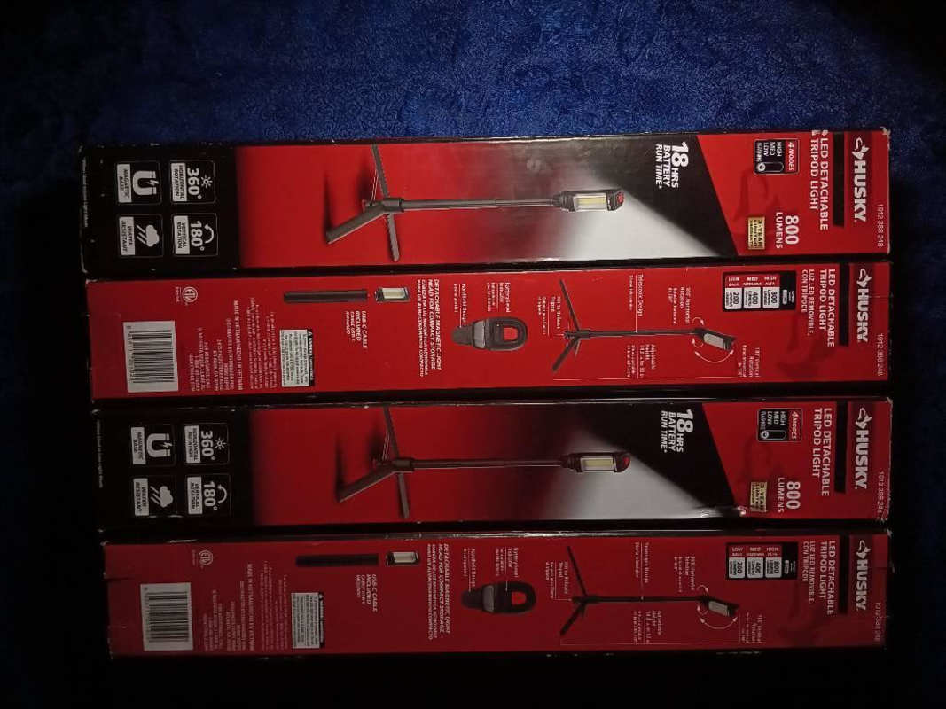 Lámpara LED Husky Detachable Tripod Light - 800 Lúmenes - Nueva | Masaya