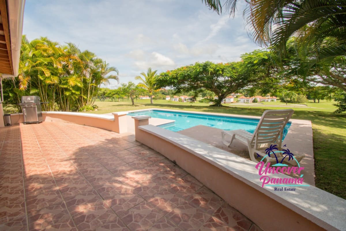 Alquiler de Casas en Playas | 3 bedrooms townhouse with a pool 300.00 ...