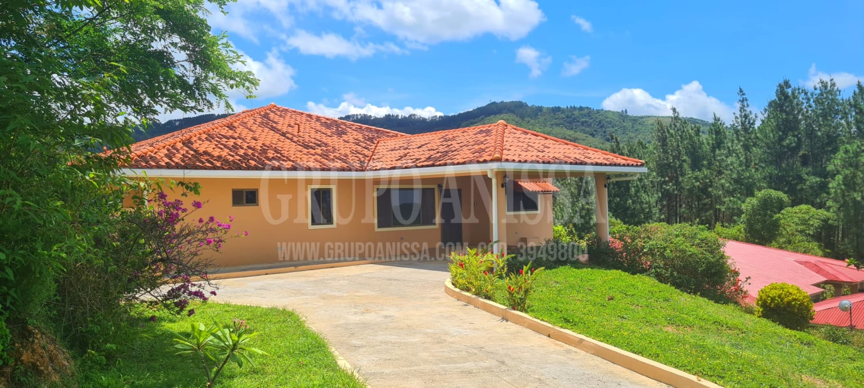 Houses in Altos del María | For Sale | Oportunidad! Se Vende Amplia ...