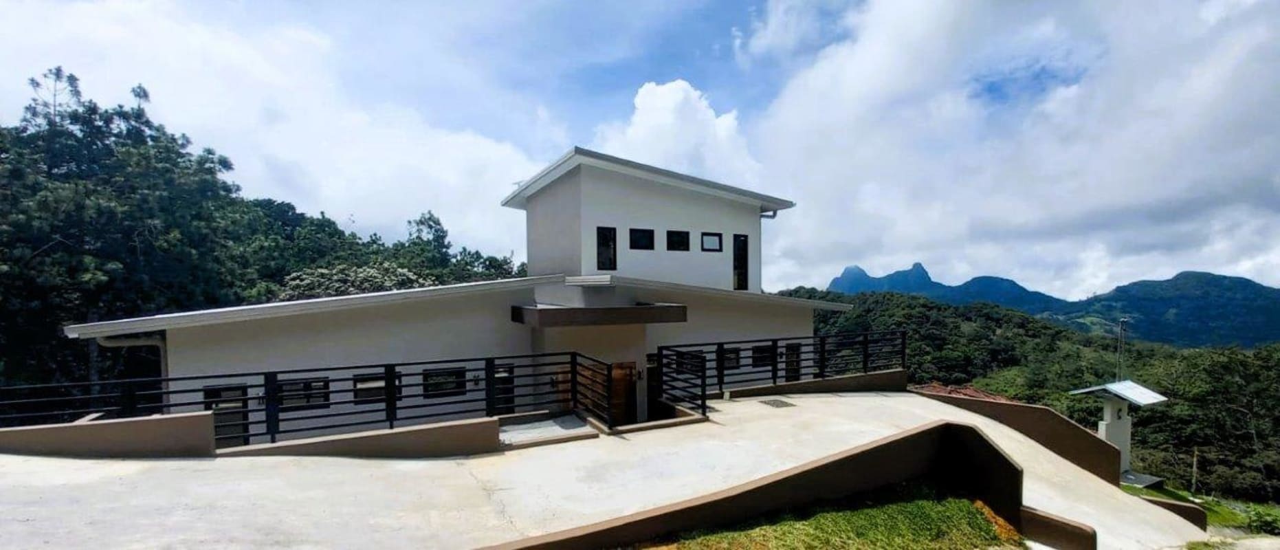 Houses in Altos del María | For Sale | New, Modern, Spacious Residence ...