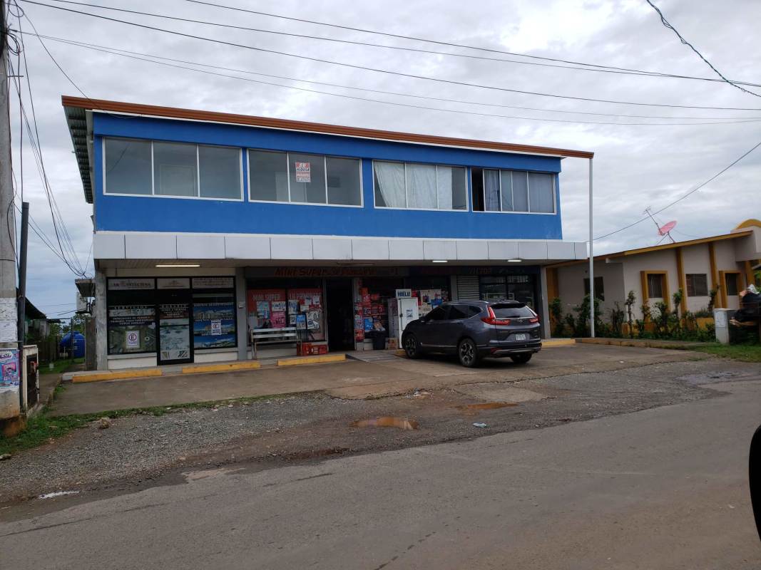**EDIFICIO 2 PLANTAS A LA VENTA | 8 Recamaras por 590000.00 en Chitre