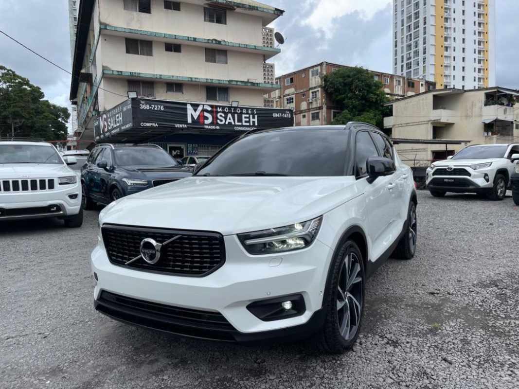 Volvo XC40 2018 118000 km Gasolina Automática en Vía España | VOLVO XC40 2018 R DESIGN