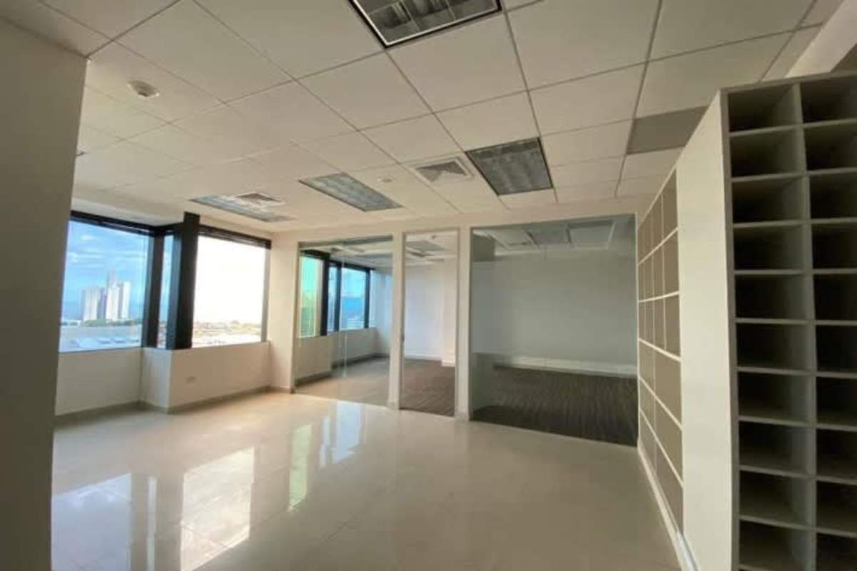 Se Alquila Oficina en Plaza Credicorp Bank 1803 Calle 50 | Espacios por USD 1998.00 en Obarrio