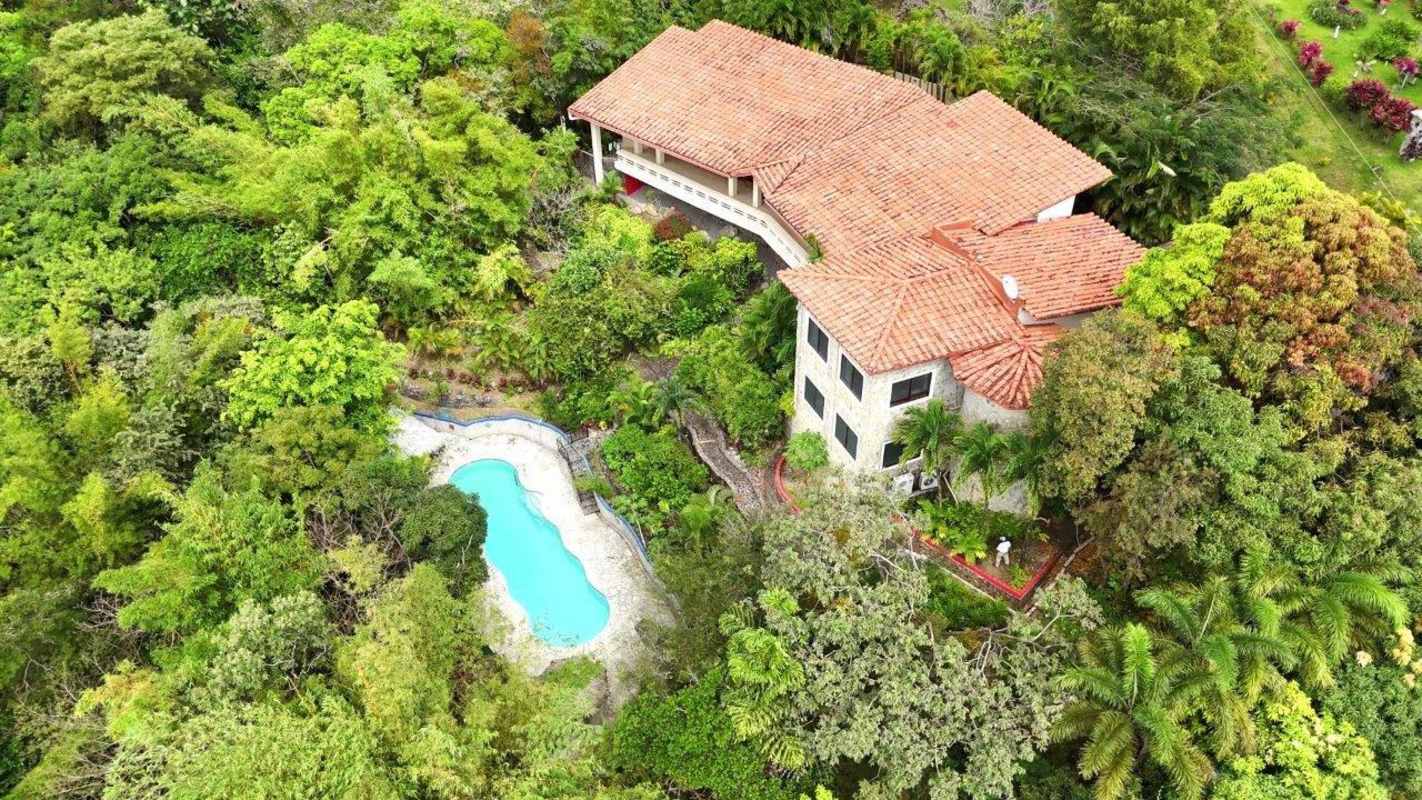 Houses in Altos del María | For Sale | Altos del Maria - Luxurious ...