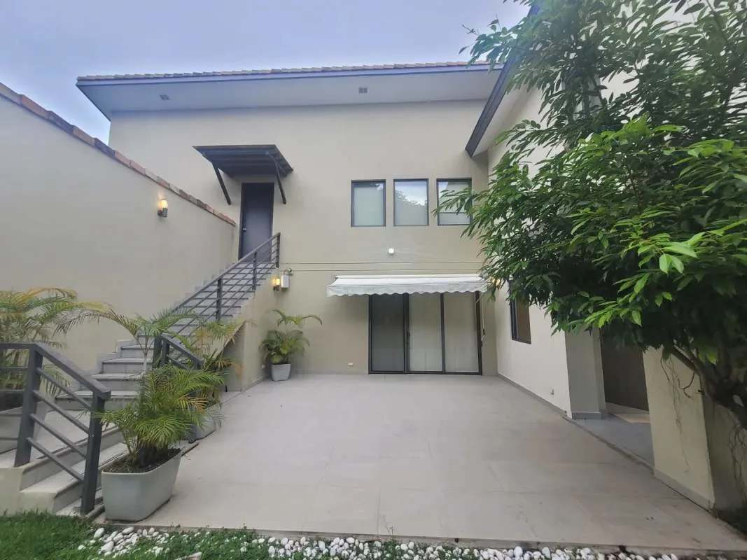 Melissa Foster Luxury Vende Linda Casa en Howard MF841 | 4 Recamaras por 725000.00 en Howard