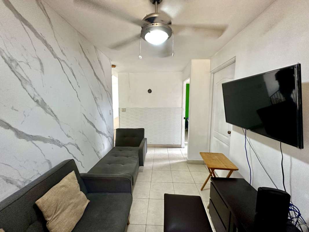 Se vende casa en Condado del Rey, Dorado Lake | 3 Recamaras por 360000. ...