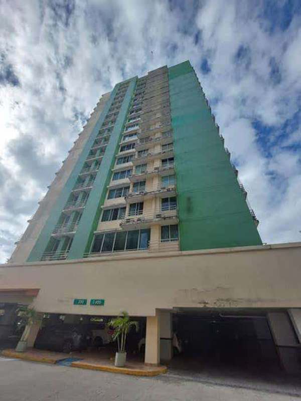 Banco Vende Apartamento en PH Green Park, Condado del rey SC | 2 ...