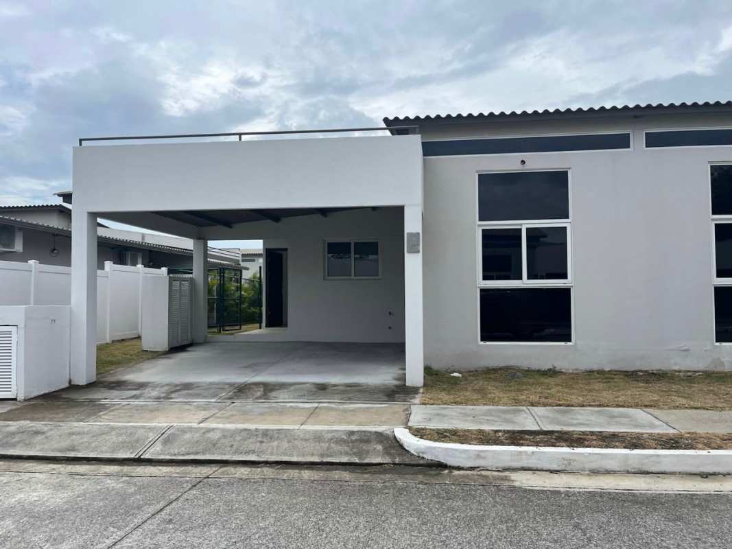 BANCO VENDE CASA EN VILLA SUR SC | 3 Recamaras por 220000.00 en Costa Sur