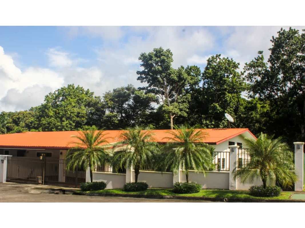 Alquiler de Casas en Cardenas | SE ALQUILA CASA DE LUJO EN CARDENAS 4 Recamaras por USD 3200.00