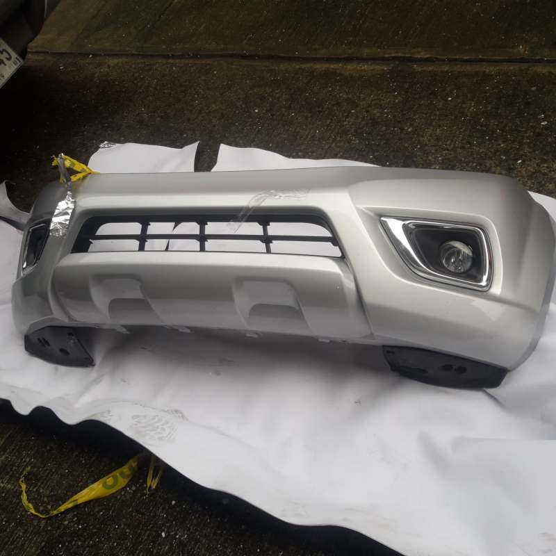 Defensa delantera nissan frontier np - Panamá