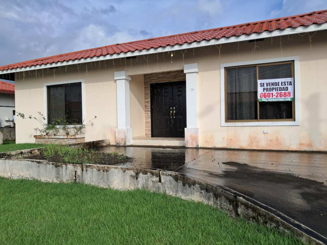 Banco Vende Casa en el Residencial Piamonte, David | 3 Recamaras por 98800.00 en San Pablo Viejo