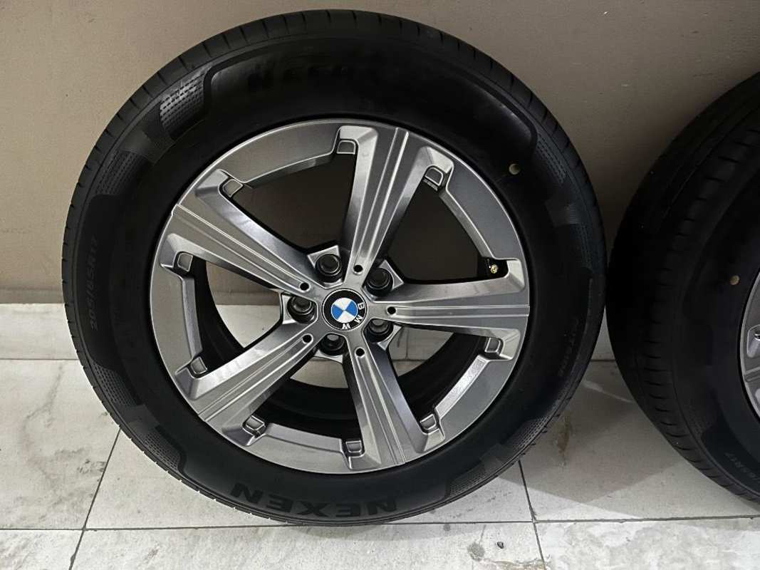 Nuevos! Rines BMW X1 2025 con neumáticos nuevos - Panamá