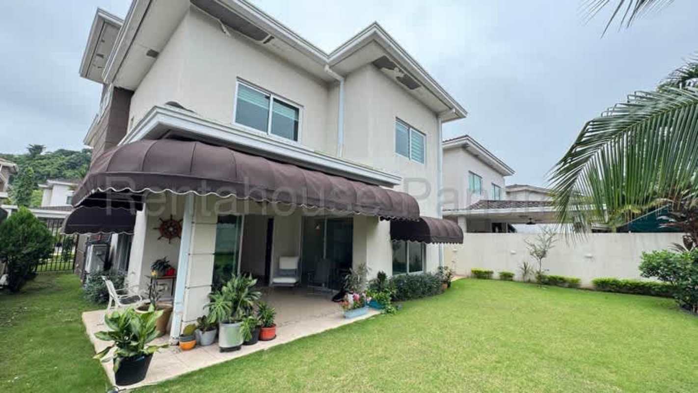 Venta de Hermosa Casa en Condado del Rey, Residencial Dorado Village ...