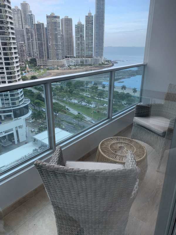 VENDO ESPECTACULAR APARTAMENTO EN AVENIDA BALBOA - DE REVISTA! | 1 ...