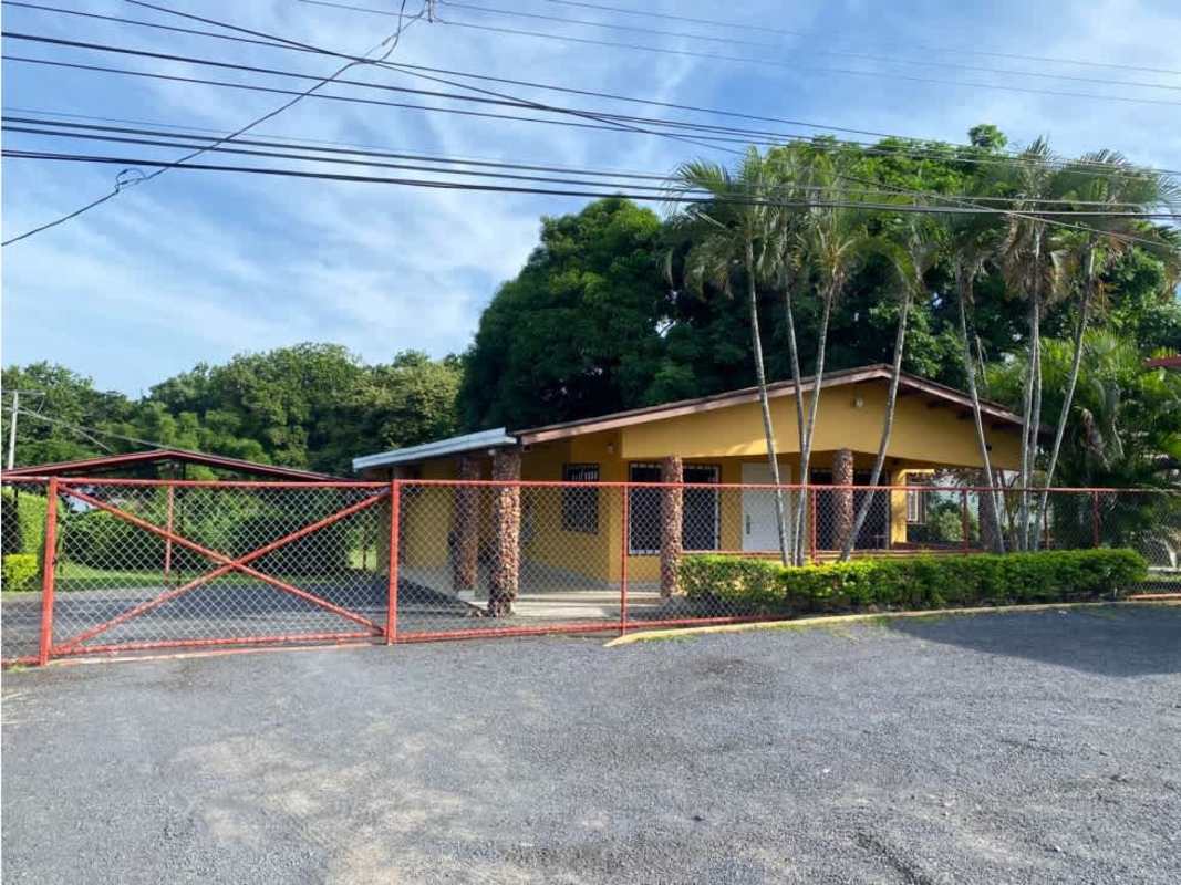 CHAME / BEJUCO / CASA CON OFICINAS / 977M / VIA INTERAMERICANA ...