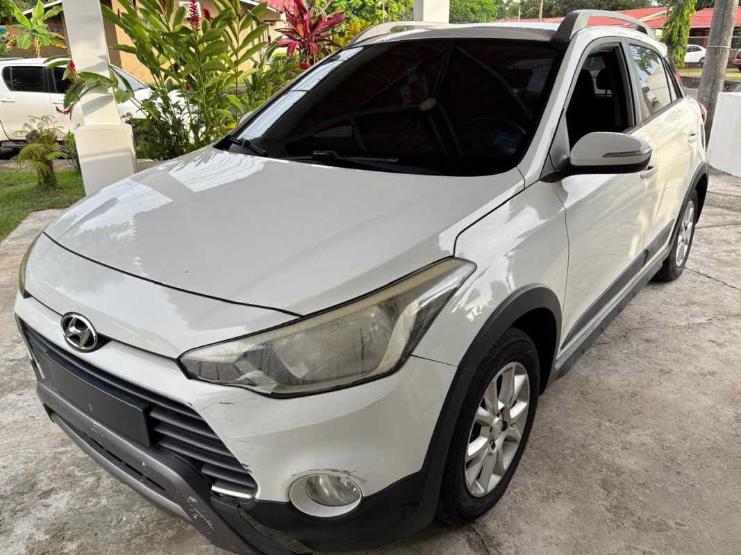 Hyundai i-20 Active 2015 98441 km Gasoline Automatic in David | I20 ...